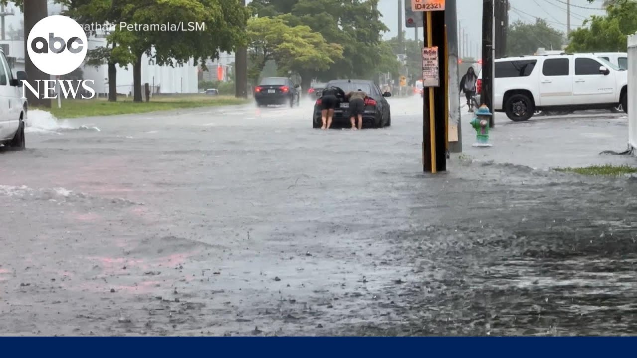 Heavy rain, flash flooding pose safety threat in South Florida - YouTube