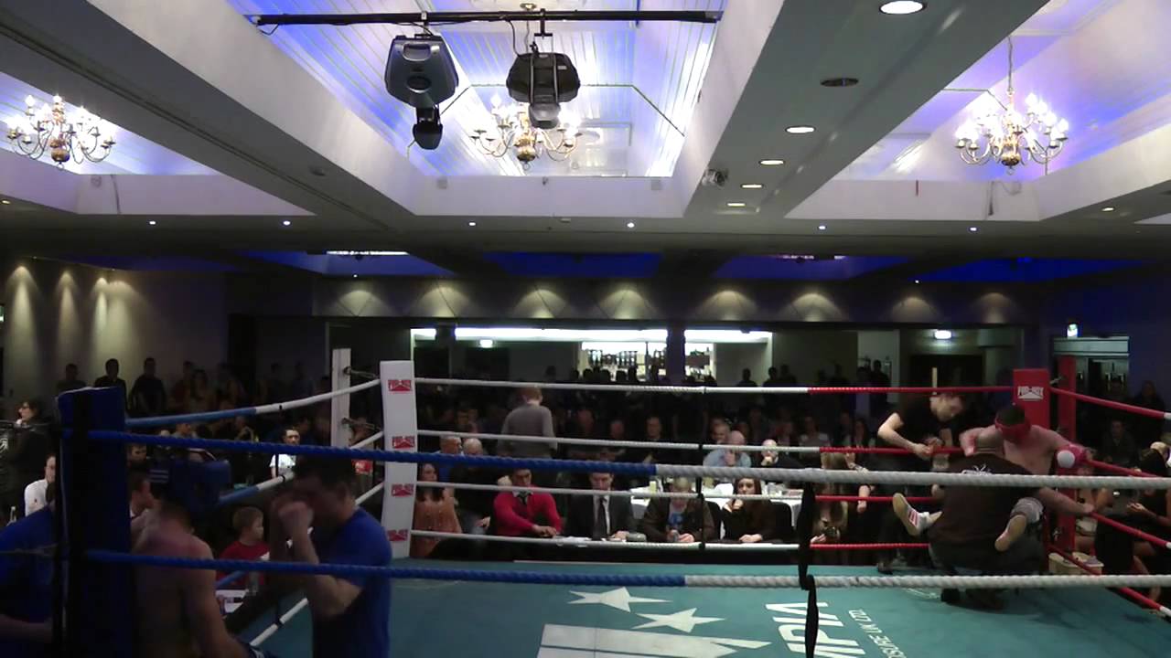'Rampage' Ryan Quigley v Ryan 'The Style' Lyall 04/03/11 (8-Man ...
