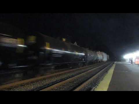CSX M422 With DPU at West Trenton, NJ - YouTube