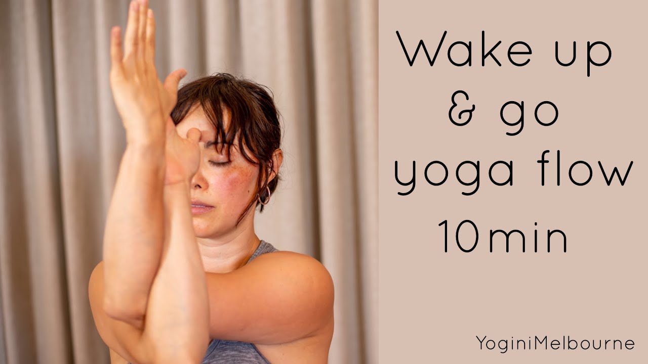 Wake up & go yoga flow 10min - YouTube