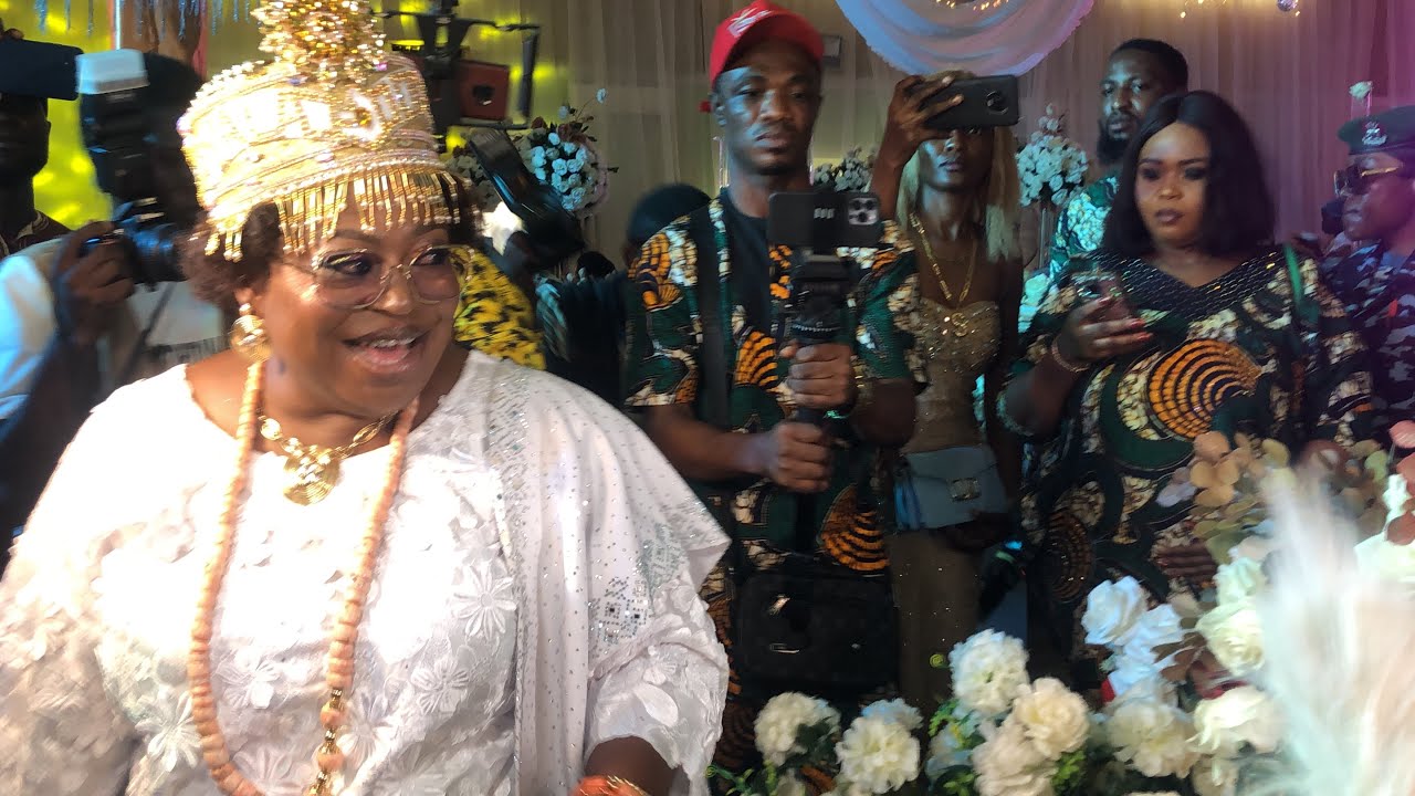 SECOND IN COMMAND OF OONI OF IFE IYALAJE OODUA SHOWCASE HER NEW MULTI ...
