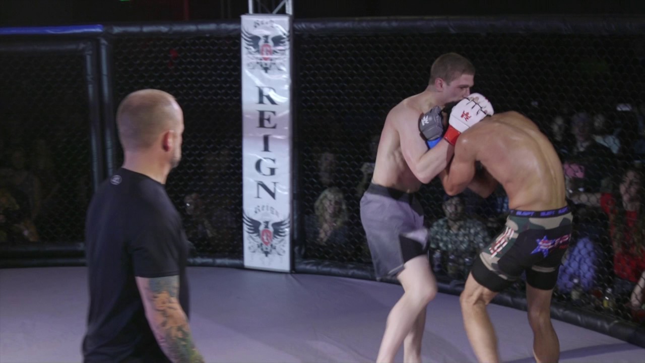 Mitchell Cartwright VS Donny Ennis - YouTube