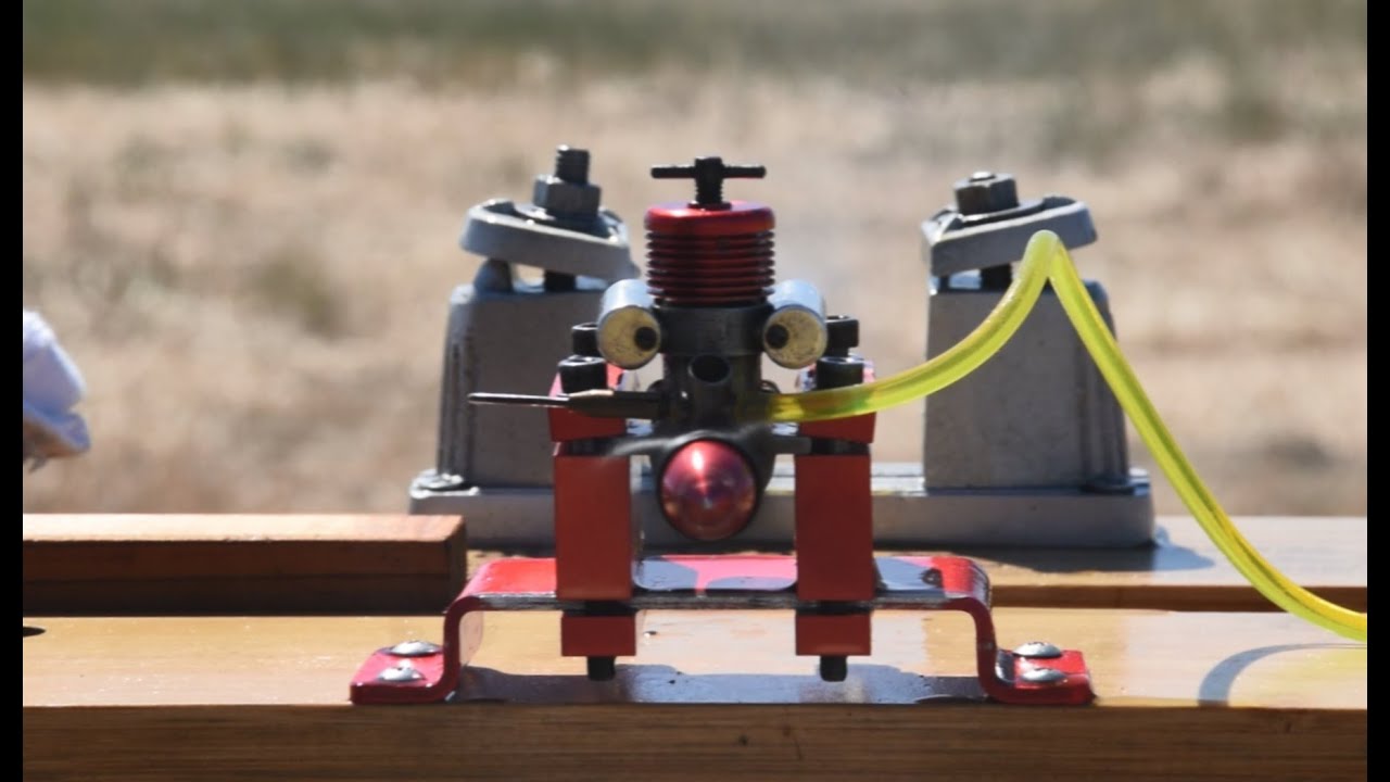 Diesel engine run: M.E. Heron 1cc - YouTube