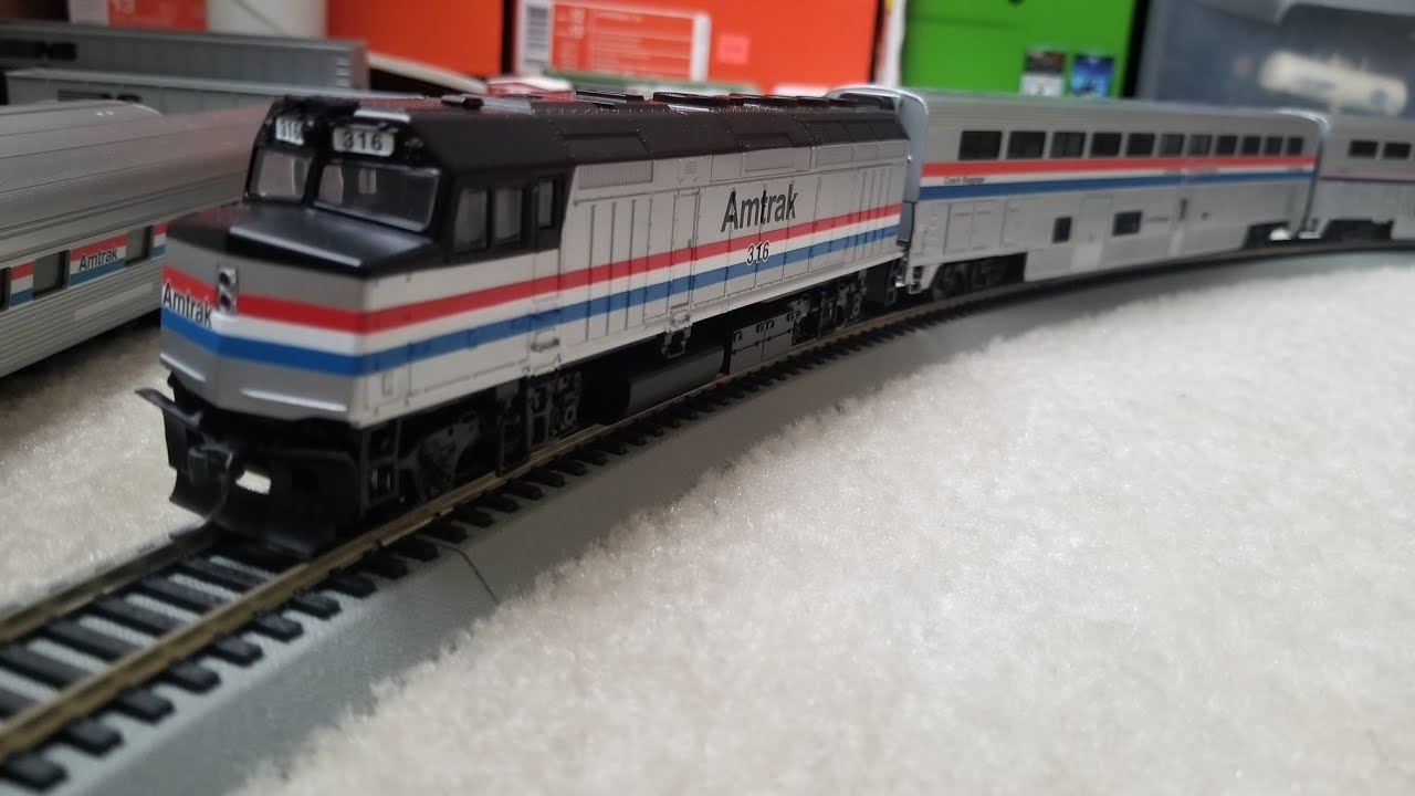 Running my HO Scale Amtrak Superliners - YouTube
