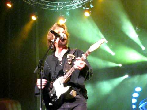 Brooks and Dunn - Play Something Country - Sydney, Australia - YouTube