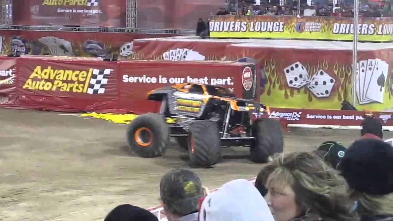 Maximum Destruction Monster Jam World Finals 12 Freestyle - YouTube