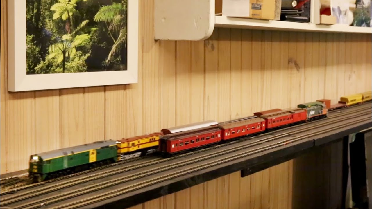 HO scale Australian National goods train - YouTube