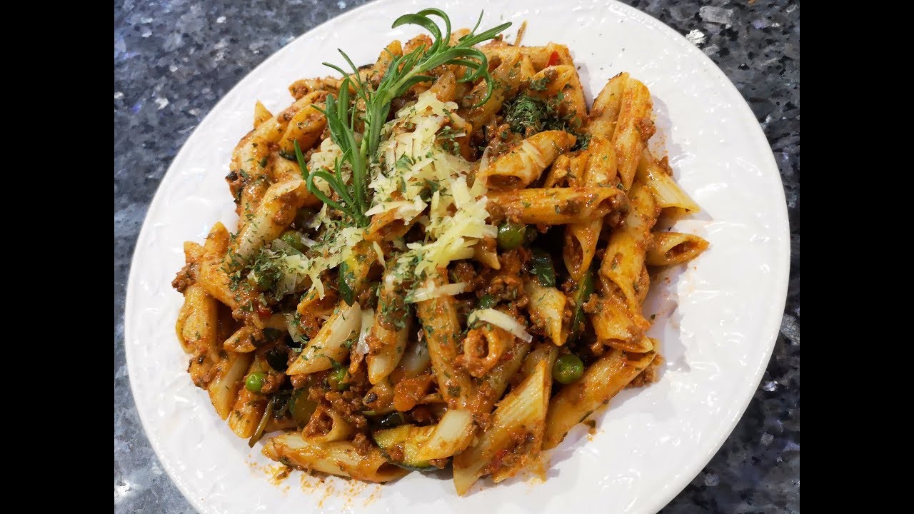 Pasta With Mince Beef - YouTube