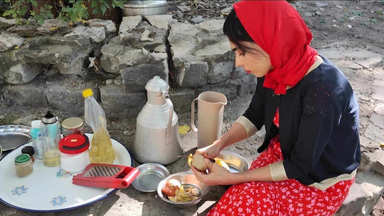 Village cooking: daily life in the village of a rural girl making ...