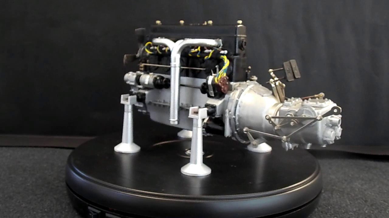POCHER 1;8 SCALE ROLLS ROYCE SEDANICA ENGINE VIDEO - YouTube