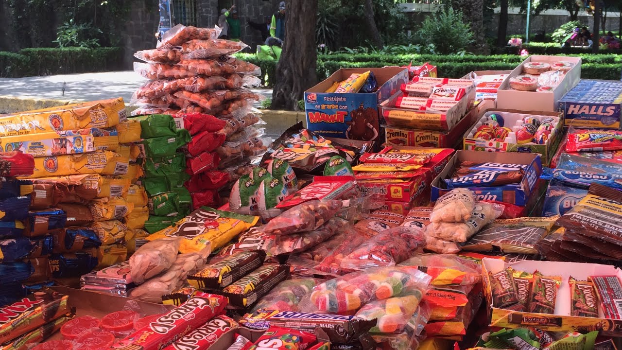 Mexico Bars Junk Food Ads From Children's Programming - YouTube