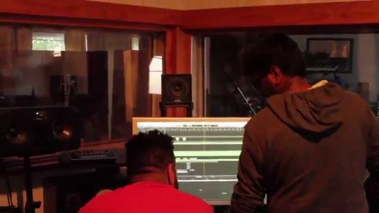 Wave (Wayne Wilkins, Kevin Anyaeji) - YouTube