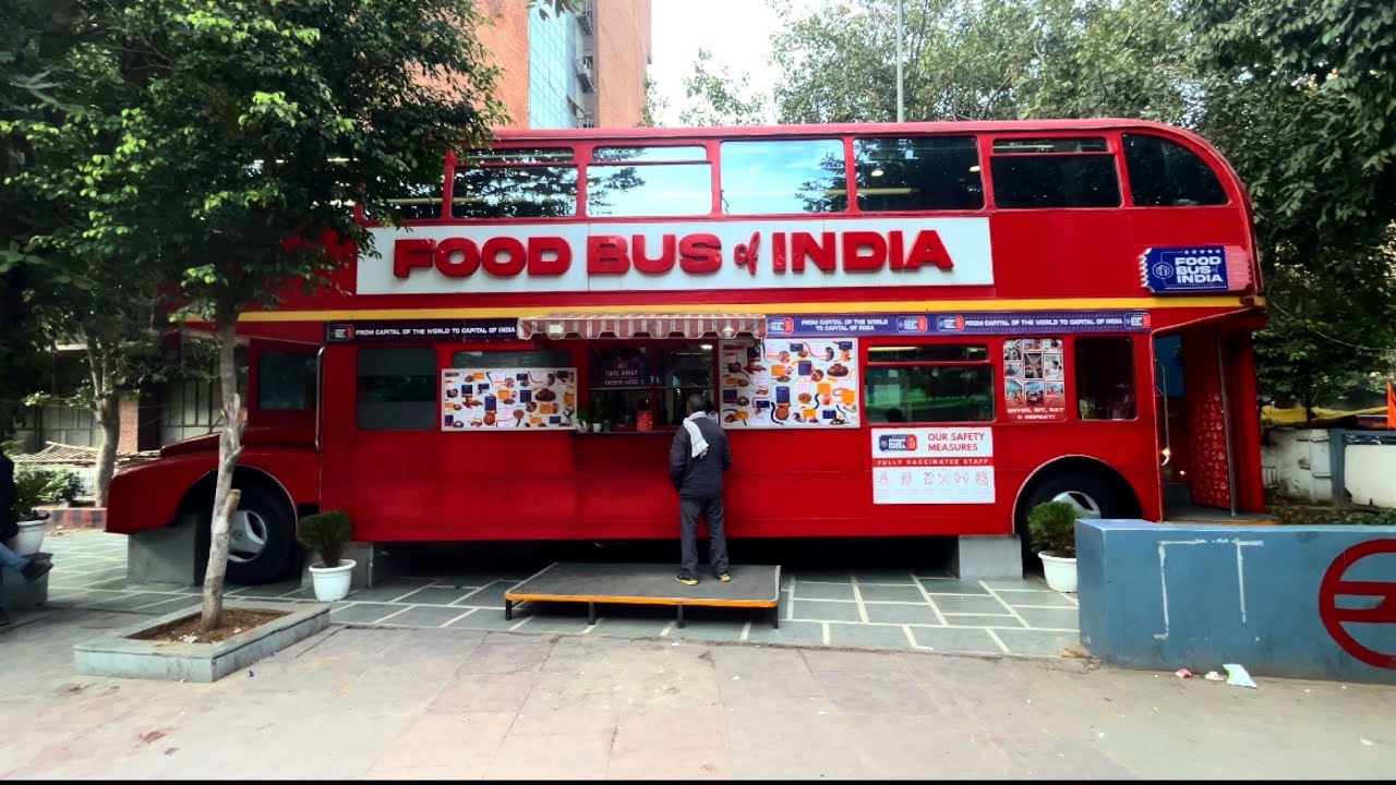 A Double Decker bus with moving restaurant | Food Bus of India | Sarthi ...