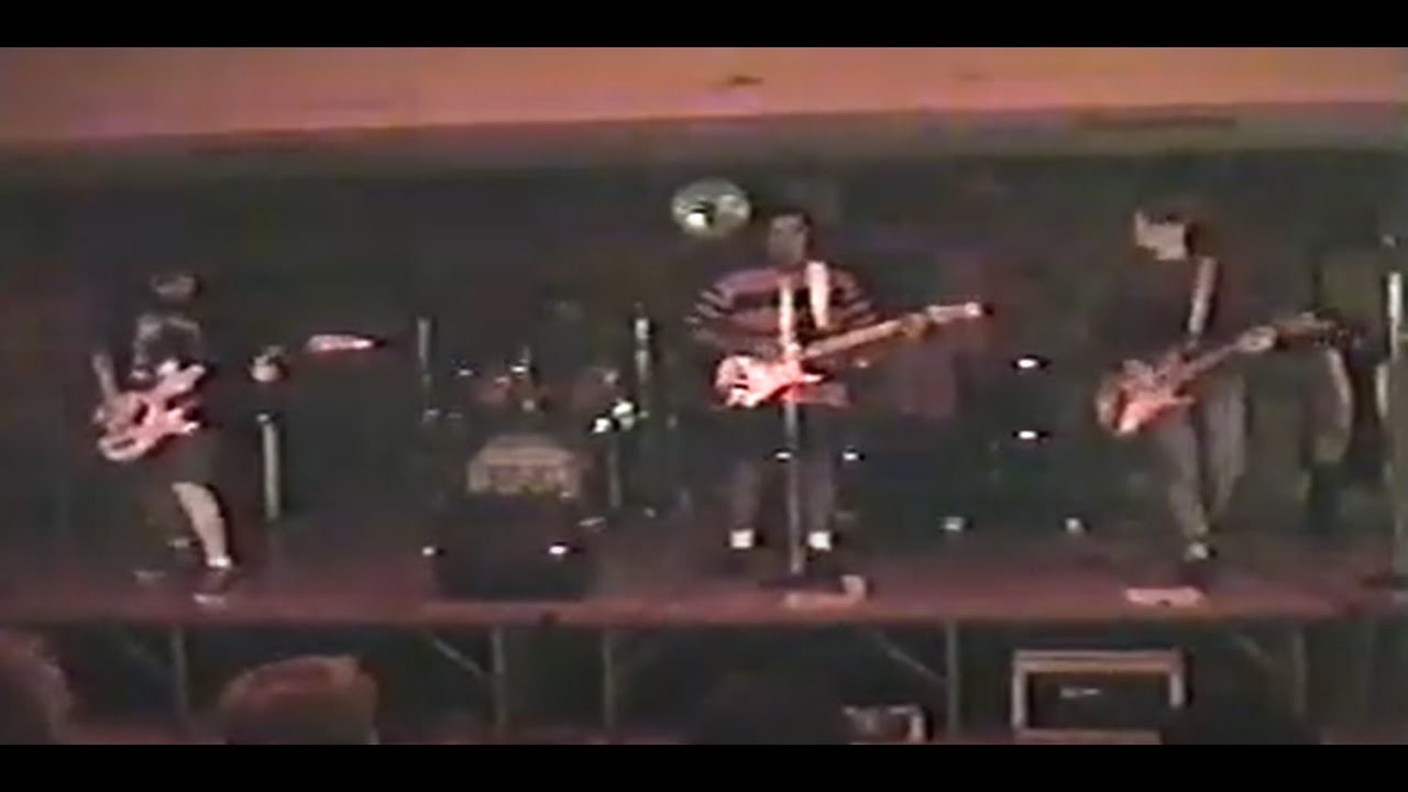 Jellow, October 18, 1991. Amery High School - YouTube