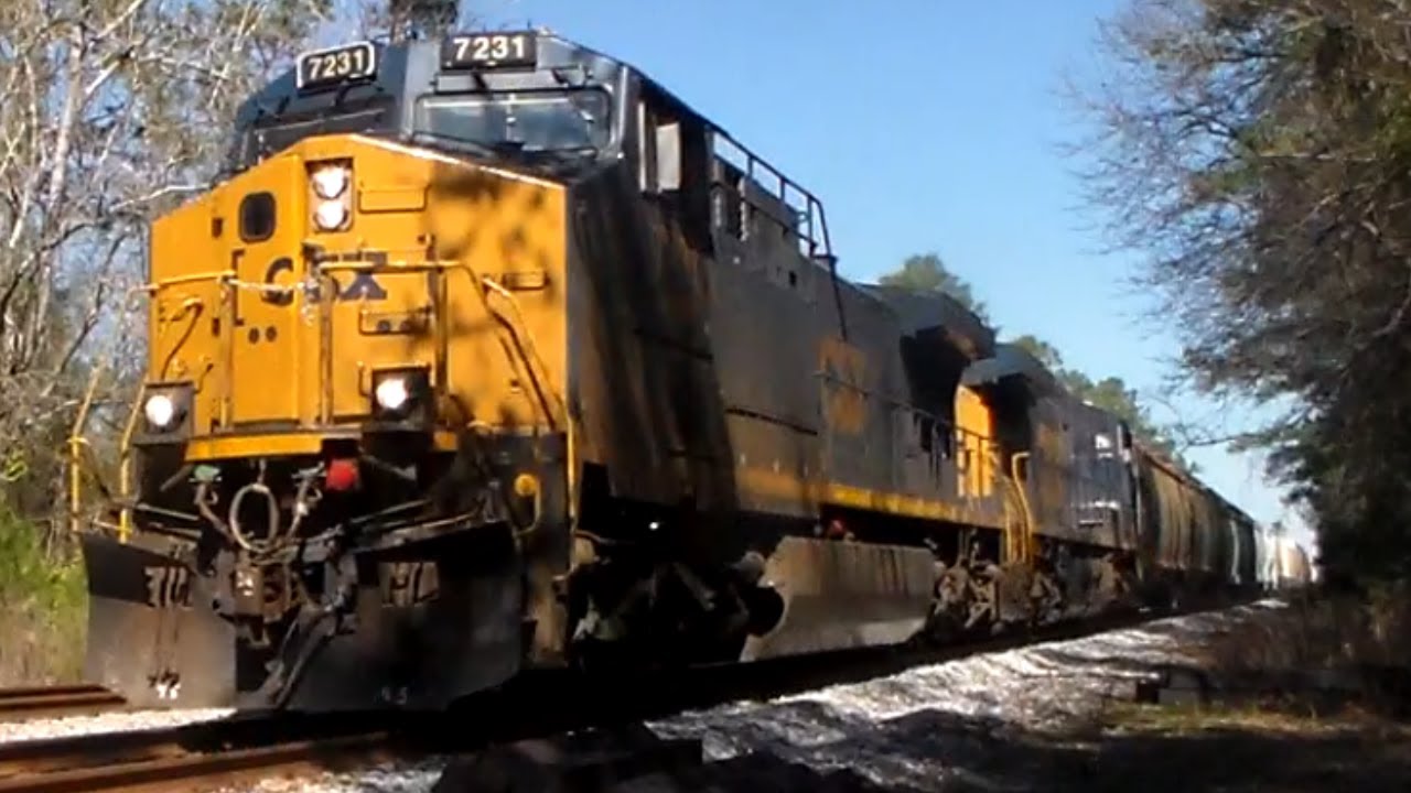 Leading the Charge! CSX 7231 (CM44AC) Powers M453-17 in Style! - YouTube