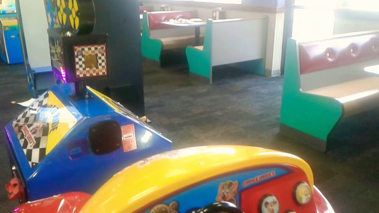 CEC Avenger Photo Ride w/ Character Voices - YouTube