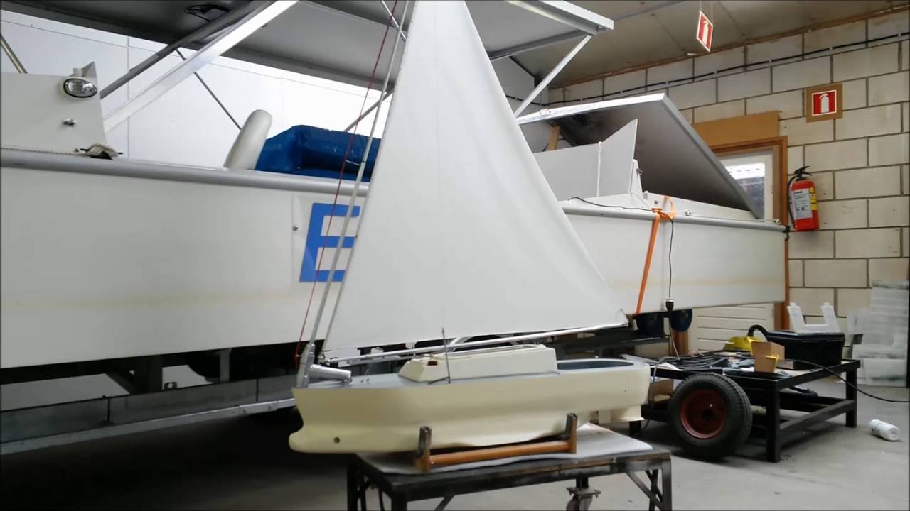 Model RC Concept Sail Boat - YouTube