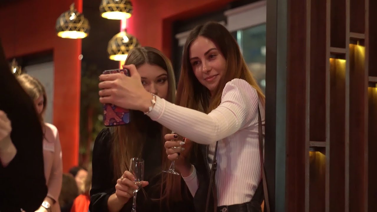 Dating Women in Russia : KNOW Your STANDARDS! - YouTube