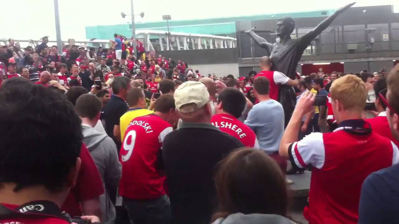 Arsenal Fans After North London Derby (Arsenal 1-0 Spurs) - YouTube