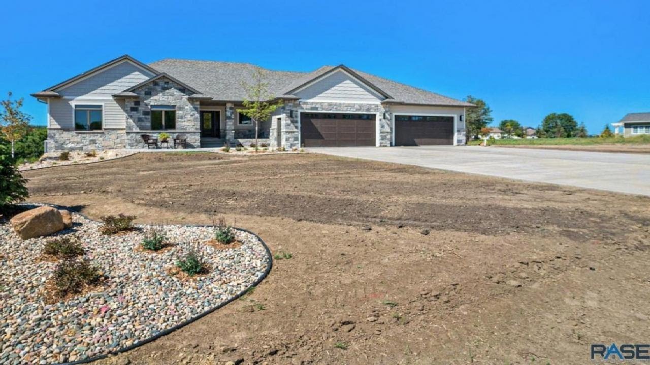 1205 S Stoakes Ave, Sioux Falls, SD Presented by Tony Ratchford. - YouTube