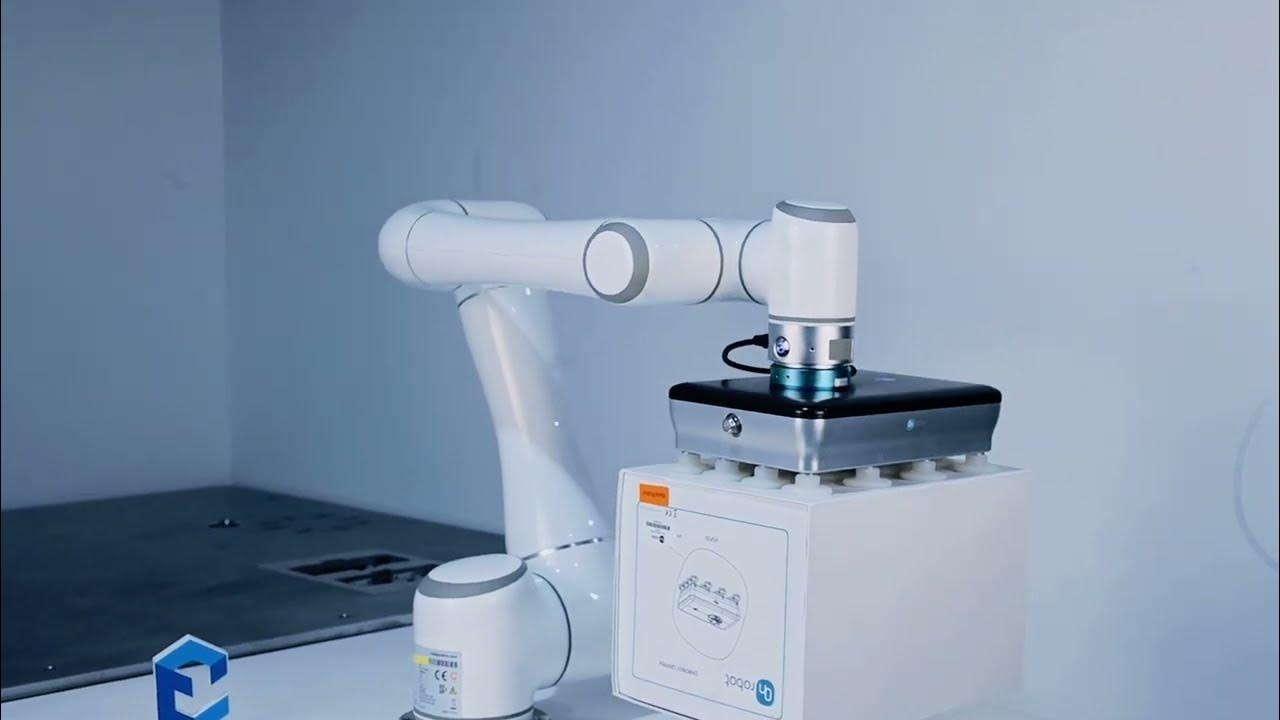 Elite EC series Robot with Onrobot VGP20 Vacuum Gripper - YouTube