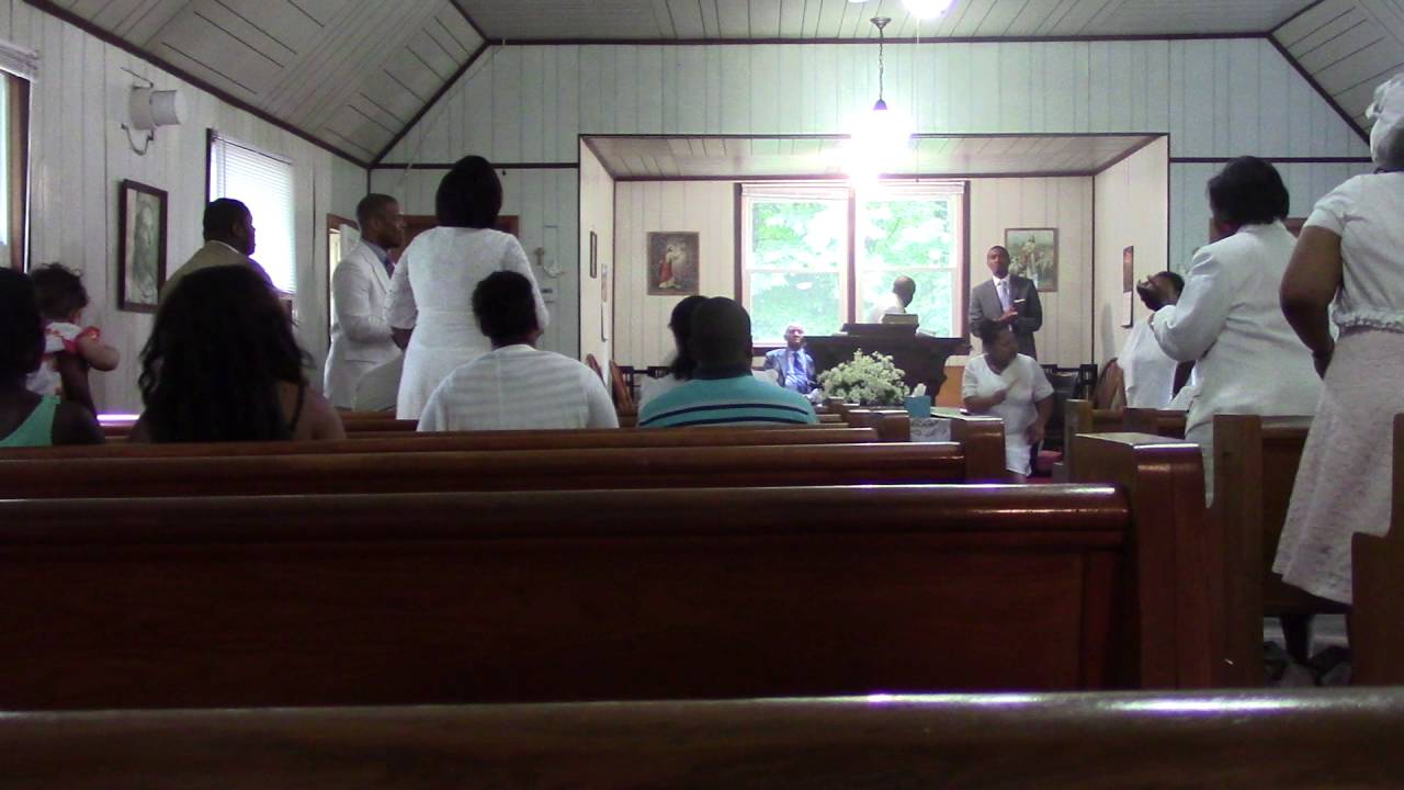 Sis Ty singing at Piney Grove Primitive Baptist Church. - YouTube
