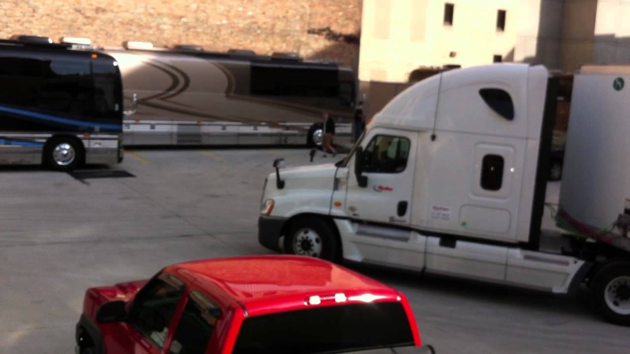 Rush's Tour Buses in Toledo HD - YouTube