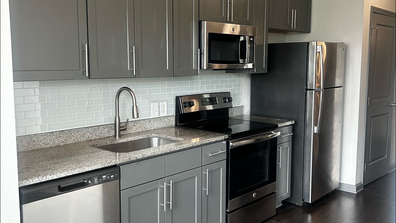 Soho Layout Video Tour: Apt 3309 - YouTube