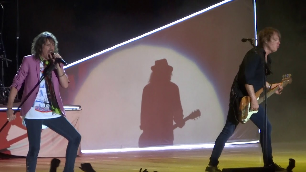 Feels Like the 1st Time~Foreigner~ Five Points Amphitheater - YouTube