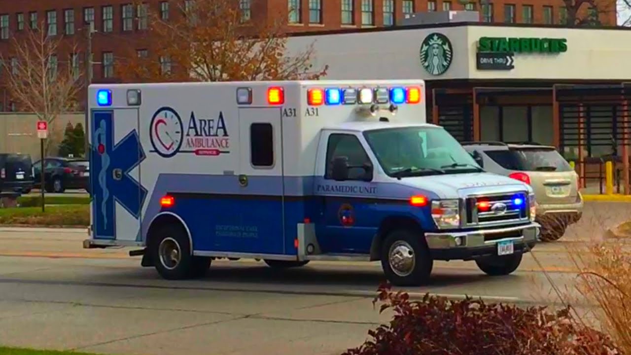 *Rare* Cedar Rapids Area Ambulance Adam 31 Responding 10/30/2022 - YouTube