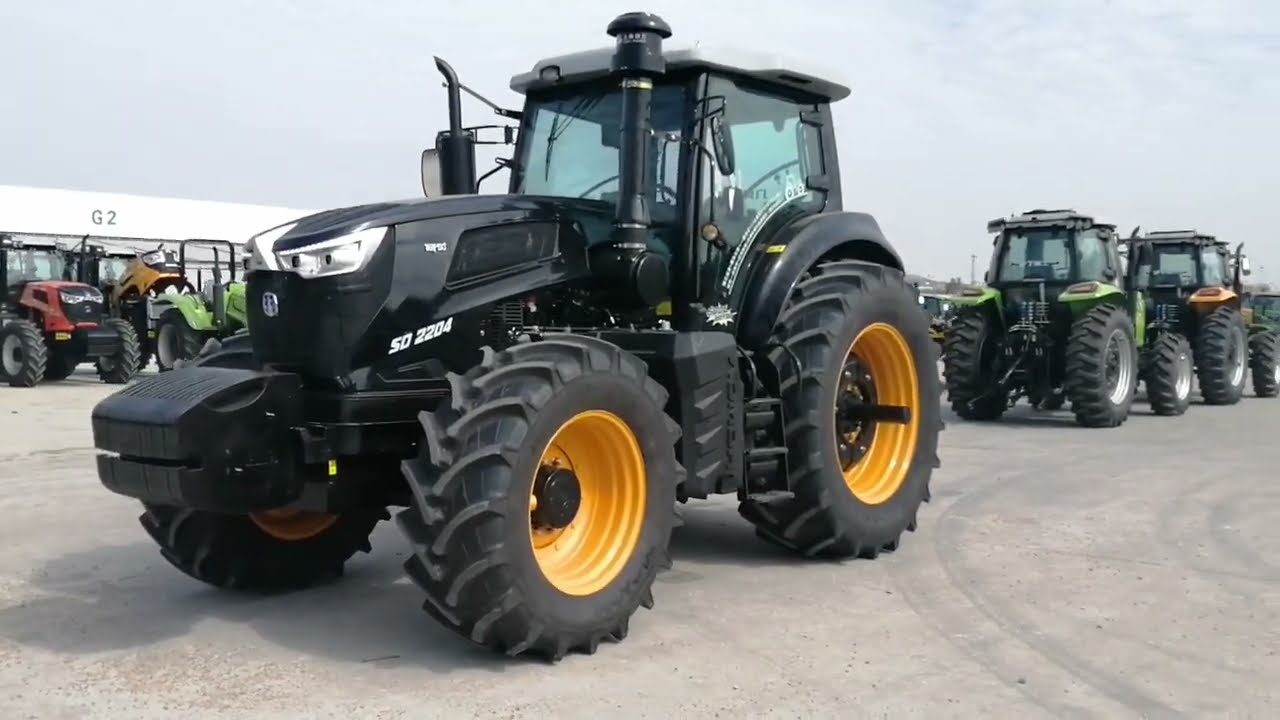 SD2204 Tractor (220hp, 4wd, Shangchai engine,Maxam width tyre) - YouTube