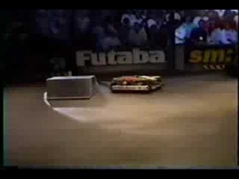 Robot Wars 1995 - La Machine vs X1 - YouTube