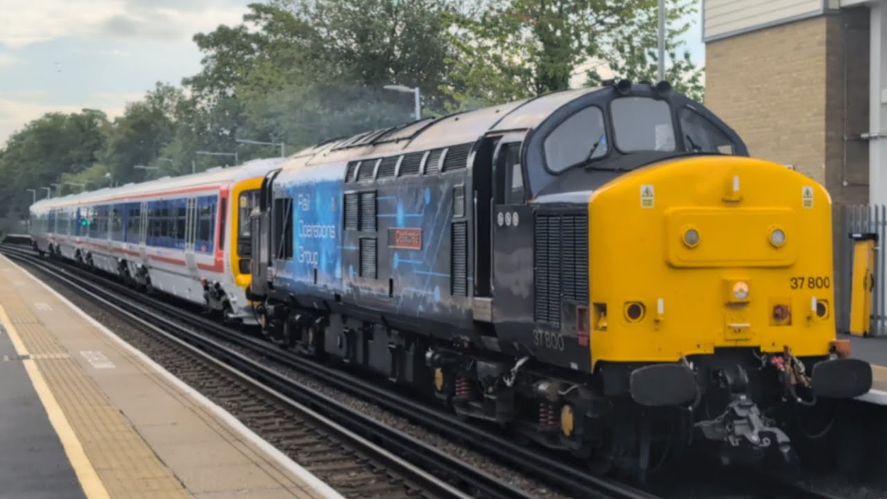 ROG Class 37800 drags NSE livery Class 465908 through Bickley for The ...