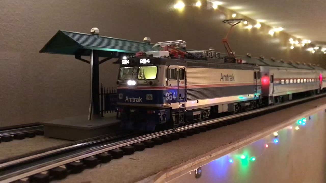 MTH Amtrak AEM-7 #934 - YouTube