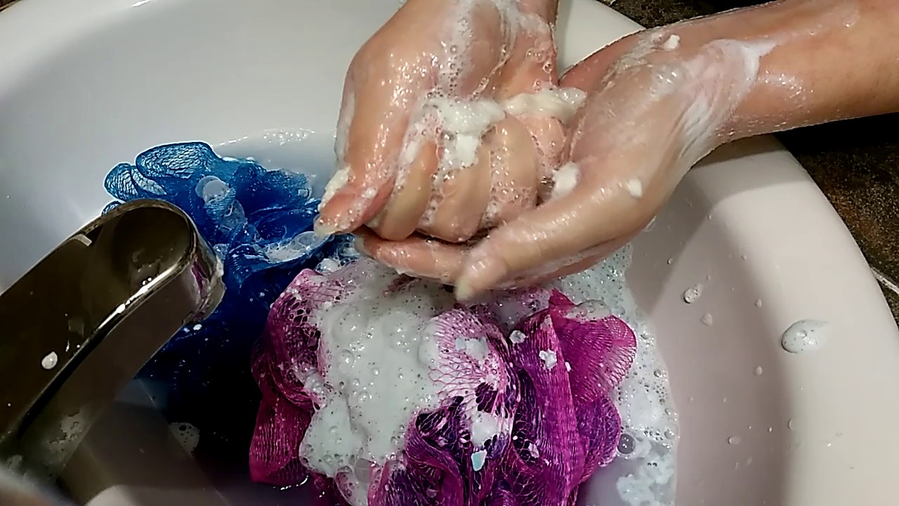 Asmr quick loofah lathering w/ little soap slivers - YouTube