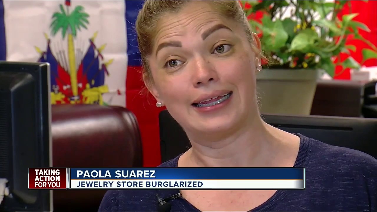 Police officer fights for his life as burglar attacks, tries gouge his ...