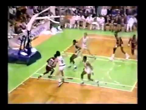 Larry Bird block on Michael Jordan shot - YouTube
