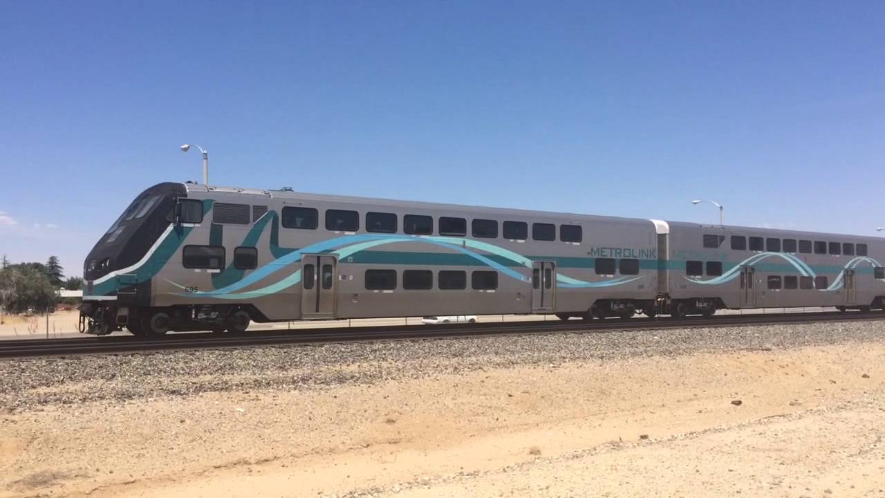 SCAX 695 on Metrolink 216 - YouTube