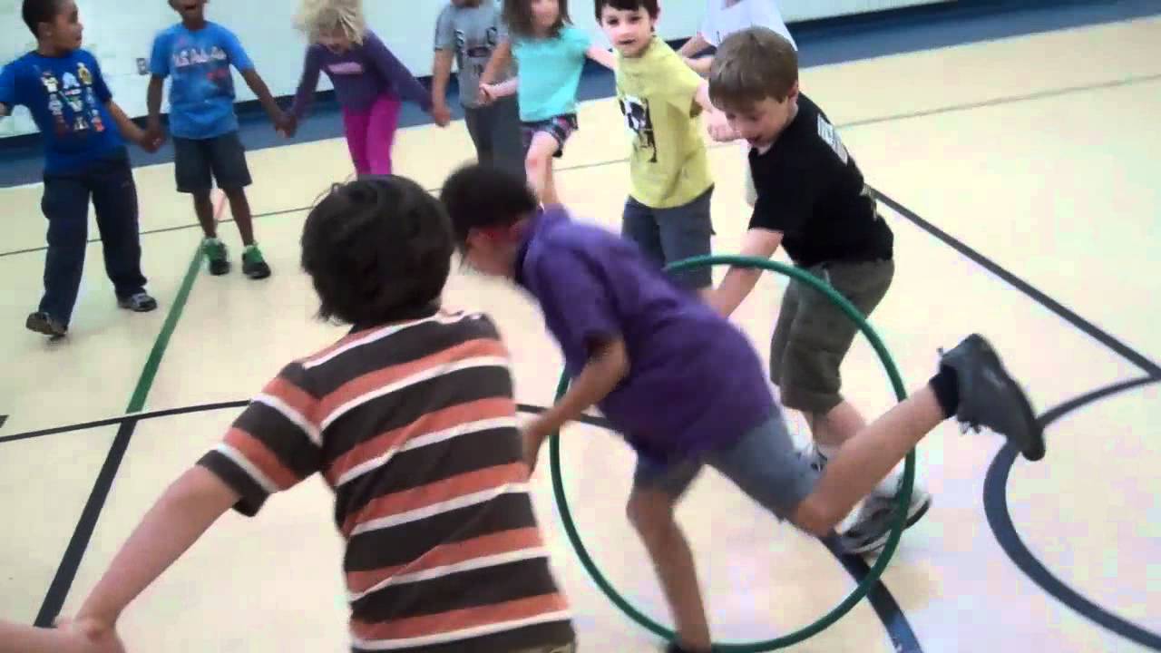 Kindergarten and 1st Grade - Musical Hula Hoops - YouTube