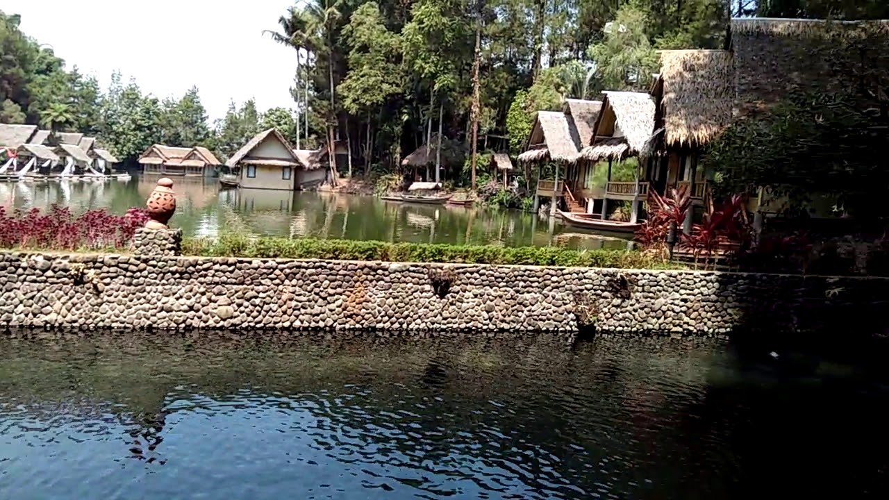Kampung sampireun - YouTube