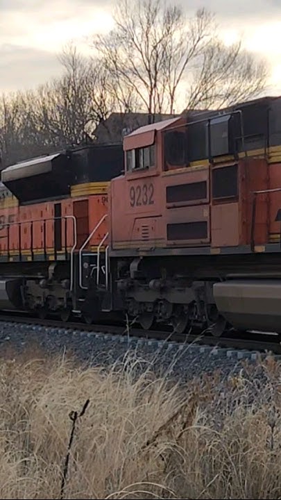 Elephant Style EMD Power DPU's - YouTube