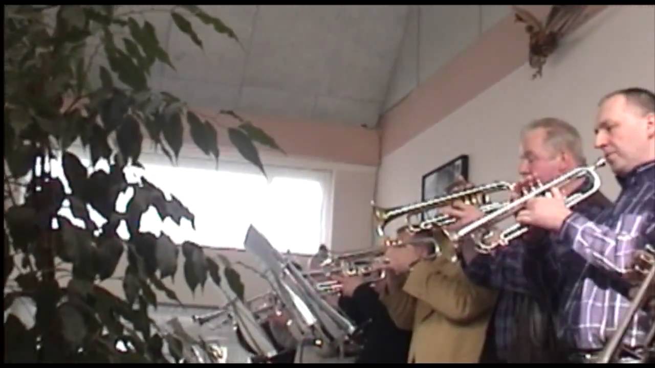 Rocky fanfare& Gonna Fly now played at first ever Trumpetparty! - YouTube