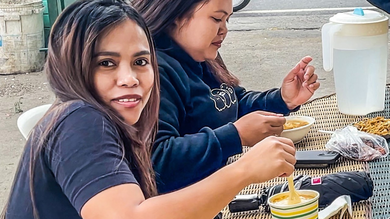 Angeles City Street Food Breakfast for 35 Pesos? - YouTube