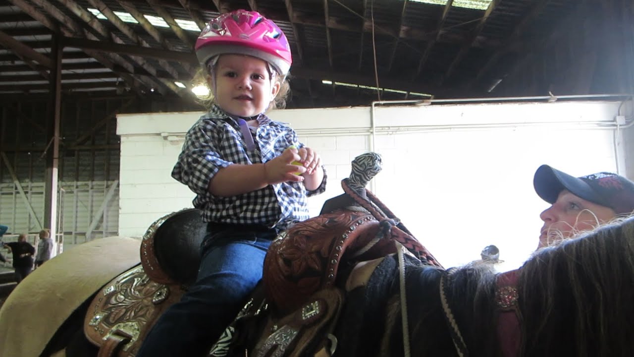 TODDLERS FIRST RODEO : kids 1st Horse Show (Day #283) - YouTube