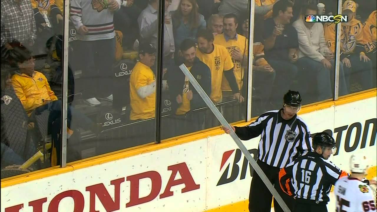 Gotta See It: Stanchion falls off at Predators & Blackhawks game - YouTube