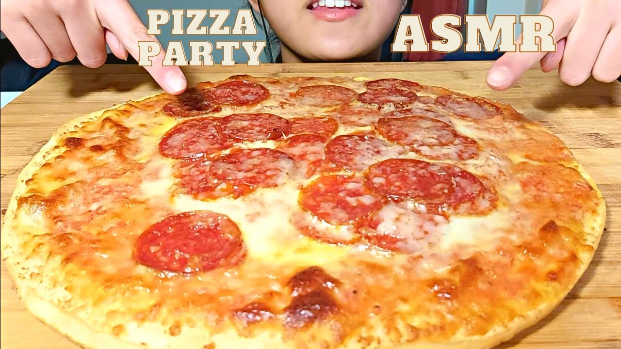 PIZZA PARTY PEPPERONI PIZZA (EATING SOUNDS) | MERMAID ASMR - YouTube