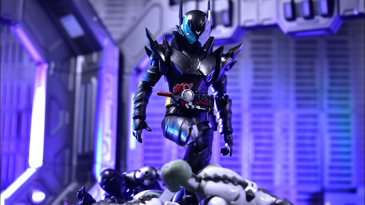 S.H. Figuarts Kamen Rider Metal Build & SHF UPGRADE HAZARD SET Review ...