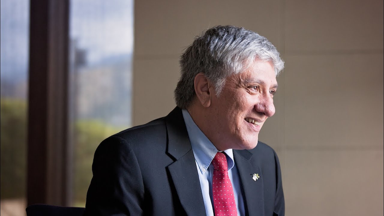 JA Worldwide | 100 Lives | Luis G. Moreno, U.S. Ambassador to Jamaica ...