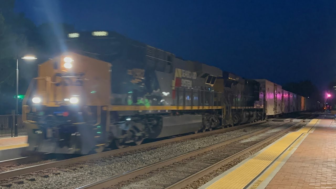 CSX 1982 Seaboard System Unit at Ashland, Virginia - YouTube