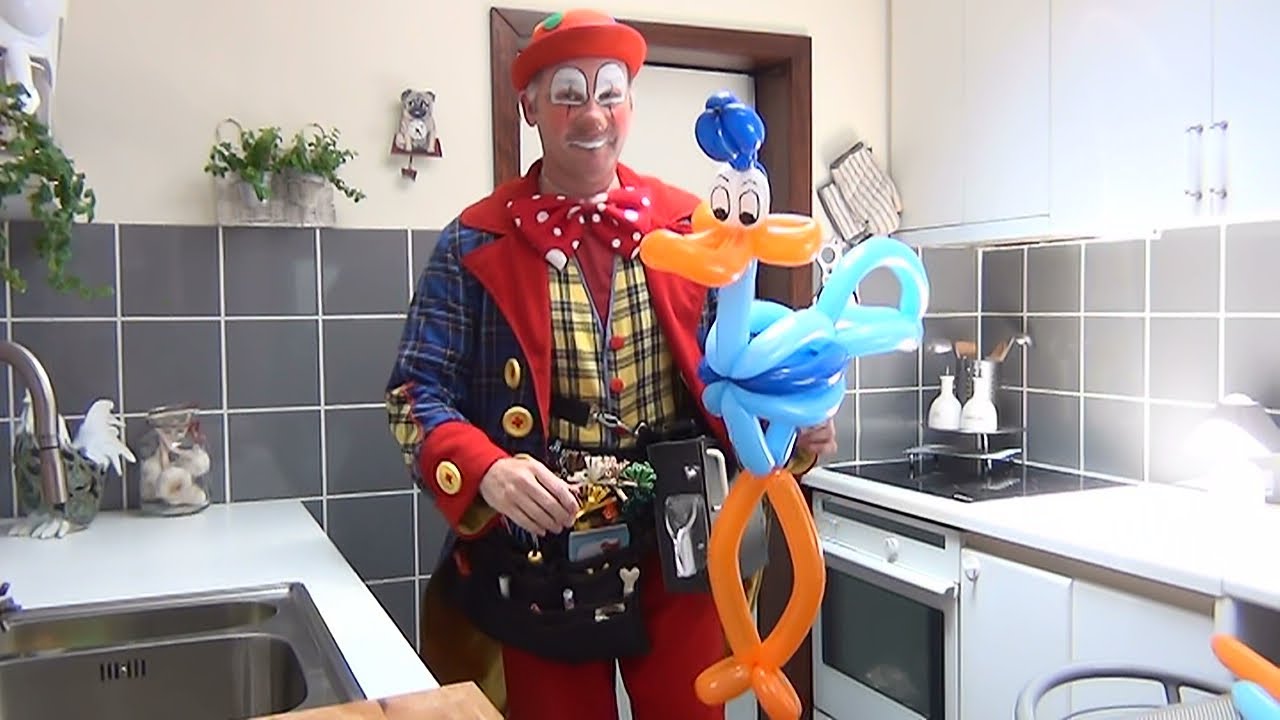 How to make a balloon Roadrunner - YouTube